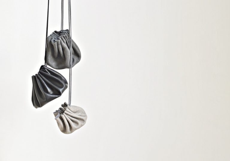 Leather drawstring pouch diy - DIY home decor - Your DIY Family