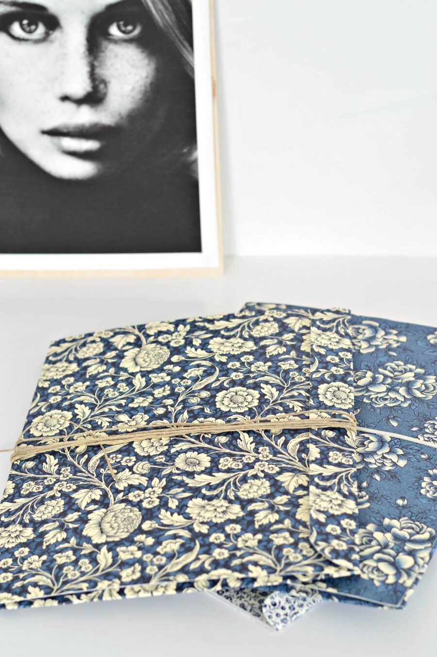 Get desk tidy with these DIY paper folders - DIY home decor - Your DIY ...