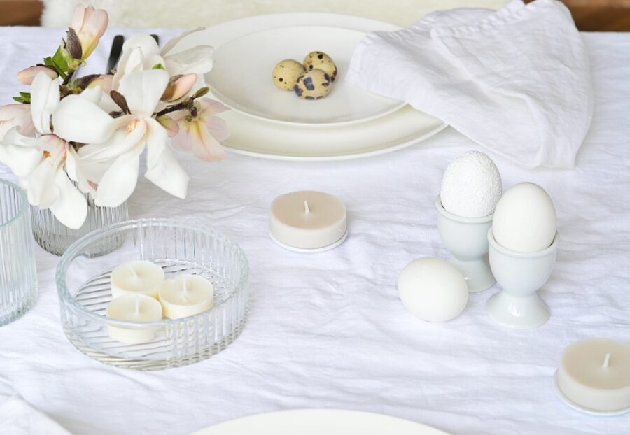 white out: a simple Easter table setting (that's easy to recreate ...