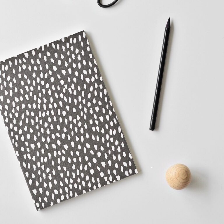 A5 notebook in black and white dots pattern - DIY home decor - Your DIY ...